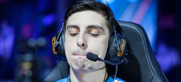 Shroud about his favourite grip